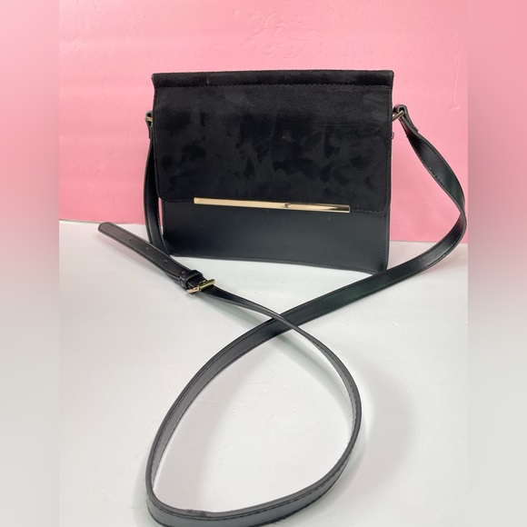 Cato | Bags | Womens Cato Crossbody Bag Purse Tote Black Gold Ecu Y2k ...